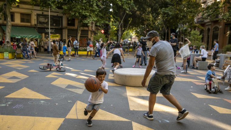 Barcelona to expand ‘superblocks’ to city centre district - Cities ...