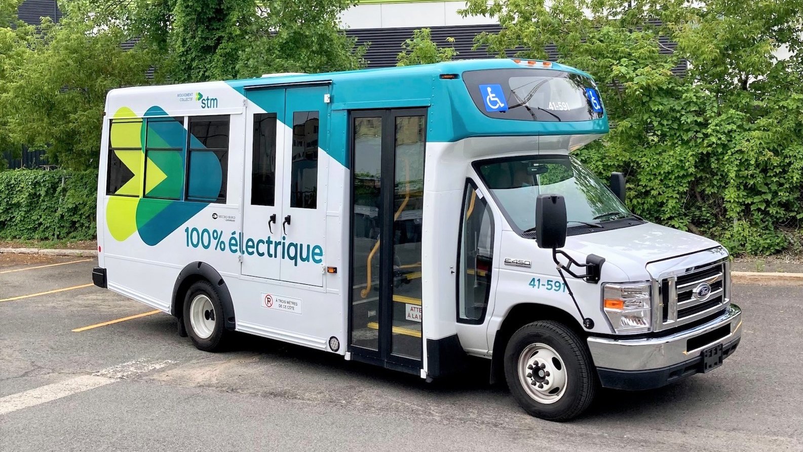 Montreal launches real-time tracking for paratransit services - Cities ...