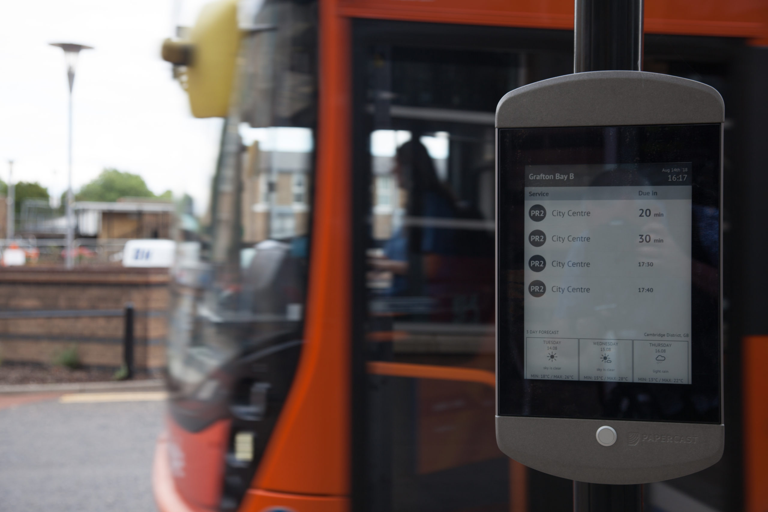 Six ways Real-Time Information displays are transforming public transit - Cities Today