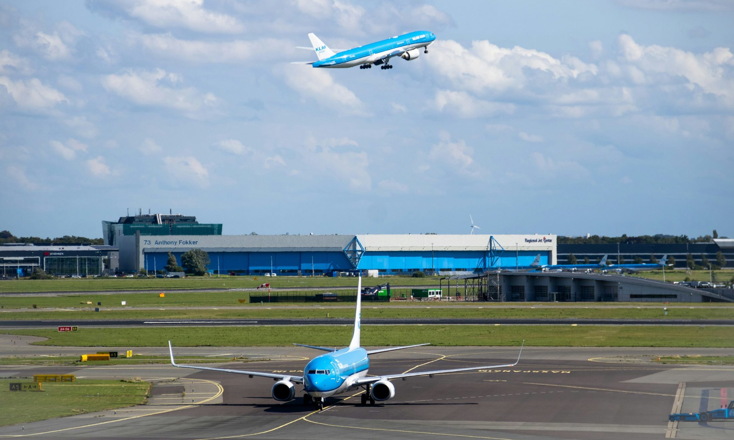 Amsterdam calls for ban on late-night flights from Schiphol - Cities Today